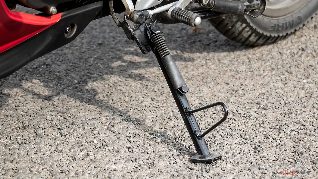 Bajaj Pulsar P150 Pillion Footrest Image – BikeWale