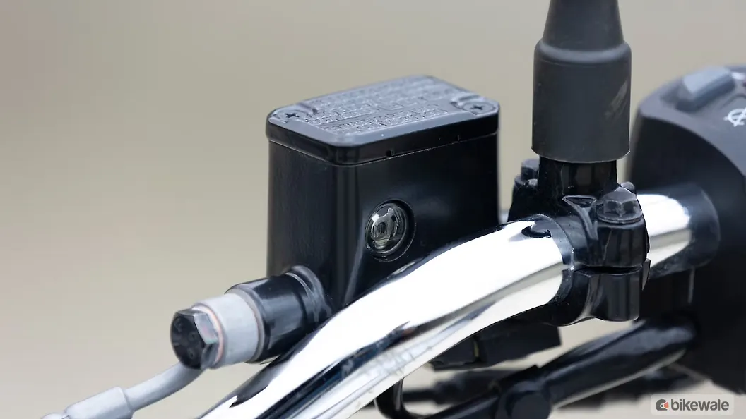 BSA Gold Star 650 Front Brake Fluid Reservoir Image – BikeWale