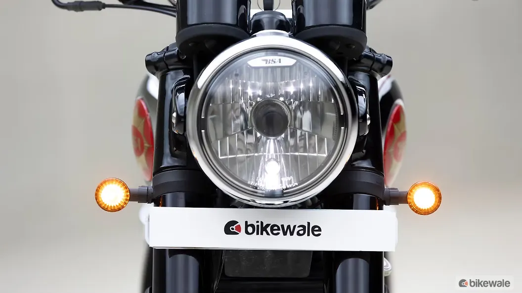 BSA Gold Star 650 Front Turn Indicators Image – BikeWale
