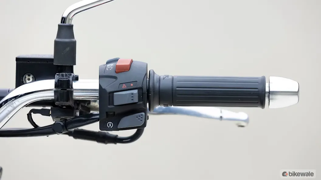 BSA Gold Star 650 Hazard Warning Lights Switch Image – BikeWale