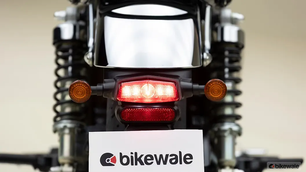 BSA Gold Star 650 Rear Reflex Reflector Image – BikeWale