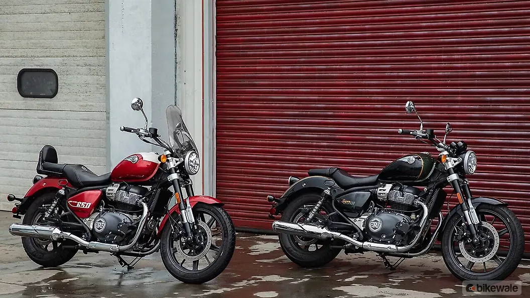 Royal Enfield Super Meteor 650 Right Side View Image – BikeWale