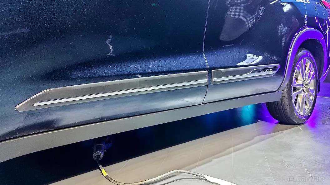 Innova Hycross Rear Door Image, Innova Hycross Photos in India - CarWale