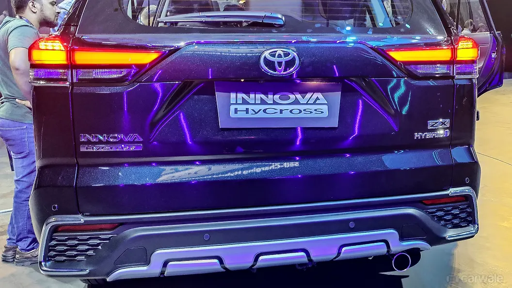 Innova Hycross Rear View Image, Innova Hycross Photos in India - CarWale