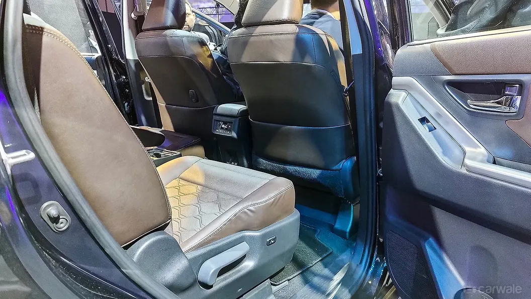 Innova Hycross Second Row Seats Image, Innova Hycross Photos in India ...