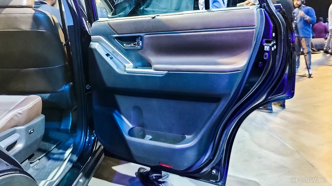 Innova Hycross Second Row Seats Image, Innova Hycross Photos in India ...