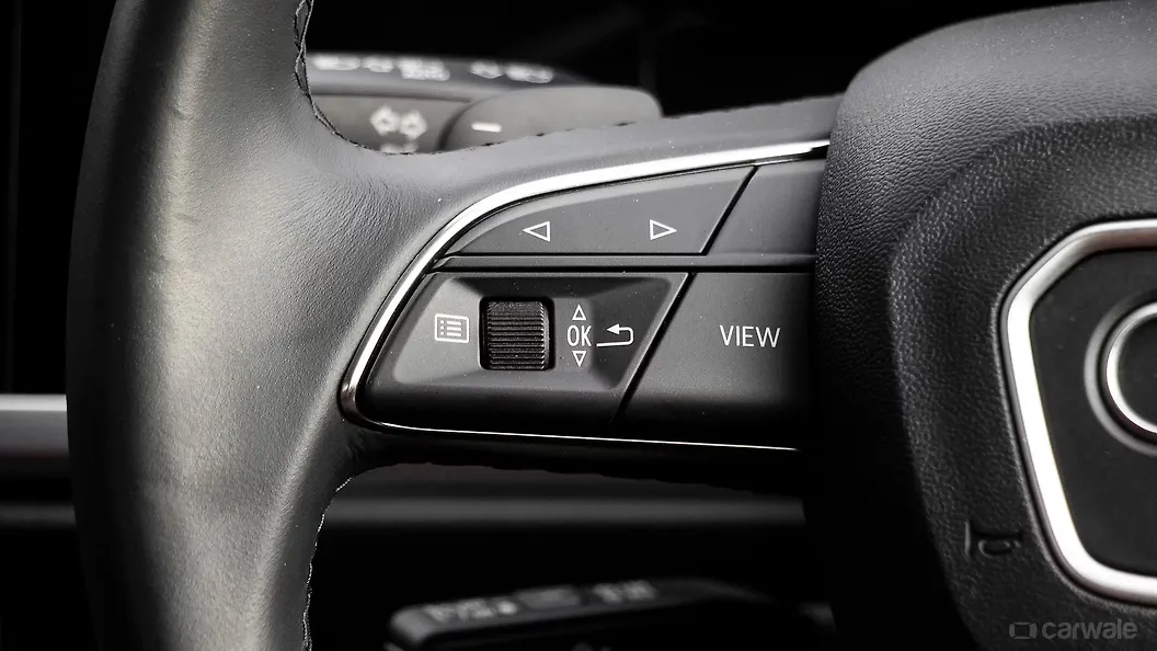 Q3 Left Steering Mounted Controls Image, Q3 Photos in India - CarWale