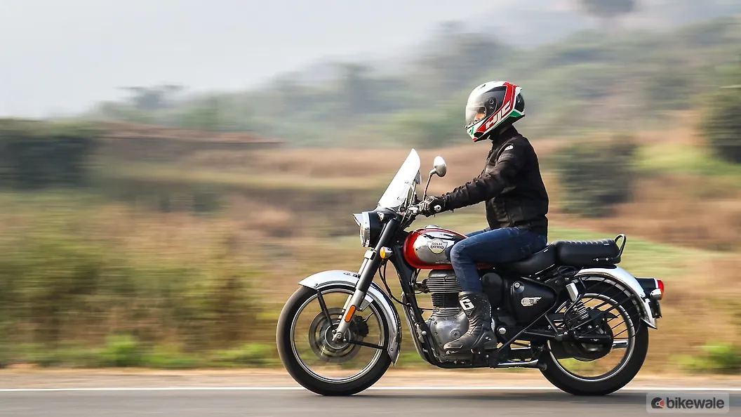 Images of Royal Enfield Classic 350 | Photos of Classic 350 - BikeWale