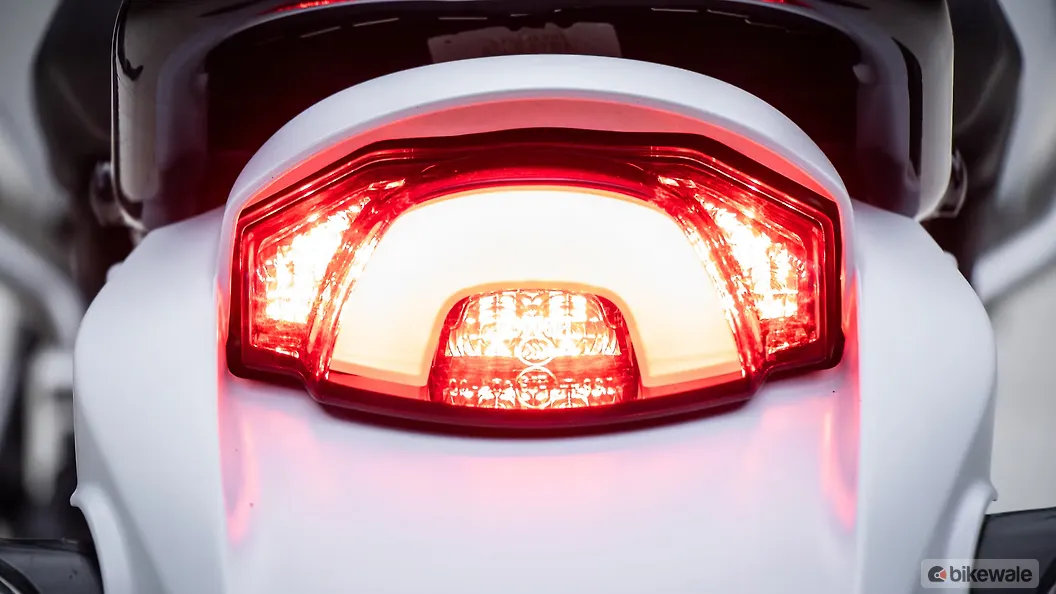 Images of Ducati DesertX | Photos of DesertX - BikeWale