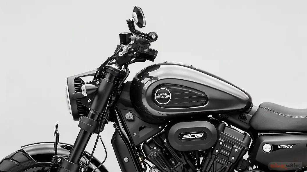Keeway V302C Engine From Left Image – BikeWale
