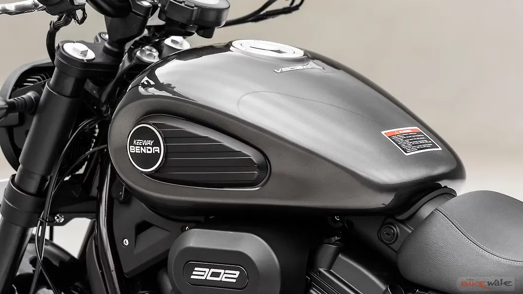 Keeway V302C Engine From Left Image – BikeWale