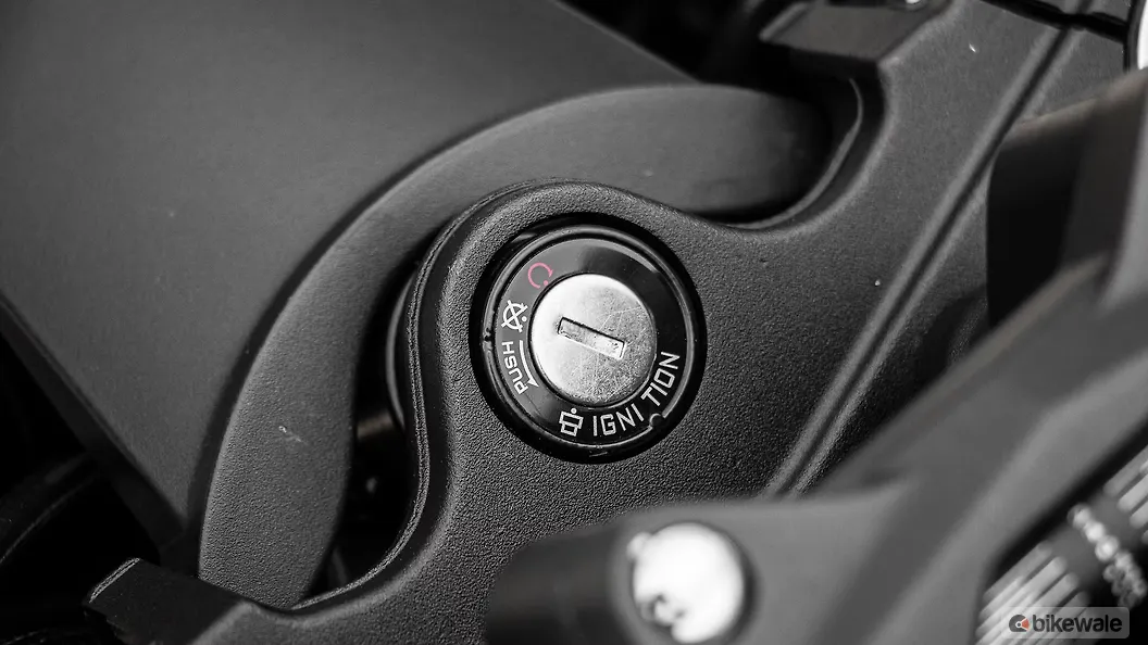 Keeway V302C Horn Button Image – BikeWale