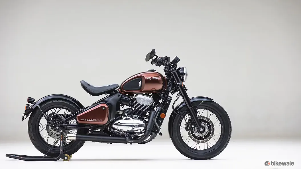 Jawa 42 Bobber Right Front Three Quarter Image – BikeWale