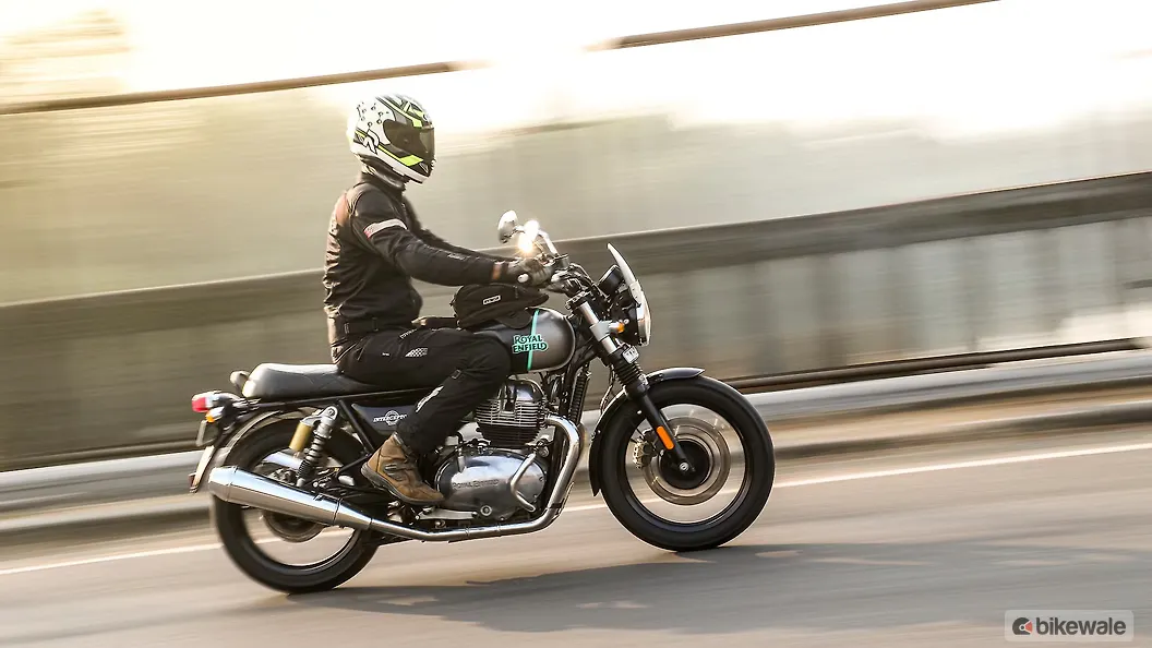 Royal Enfield Interceptor 650 Right Side View Image – BikeWale