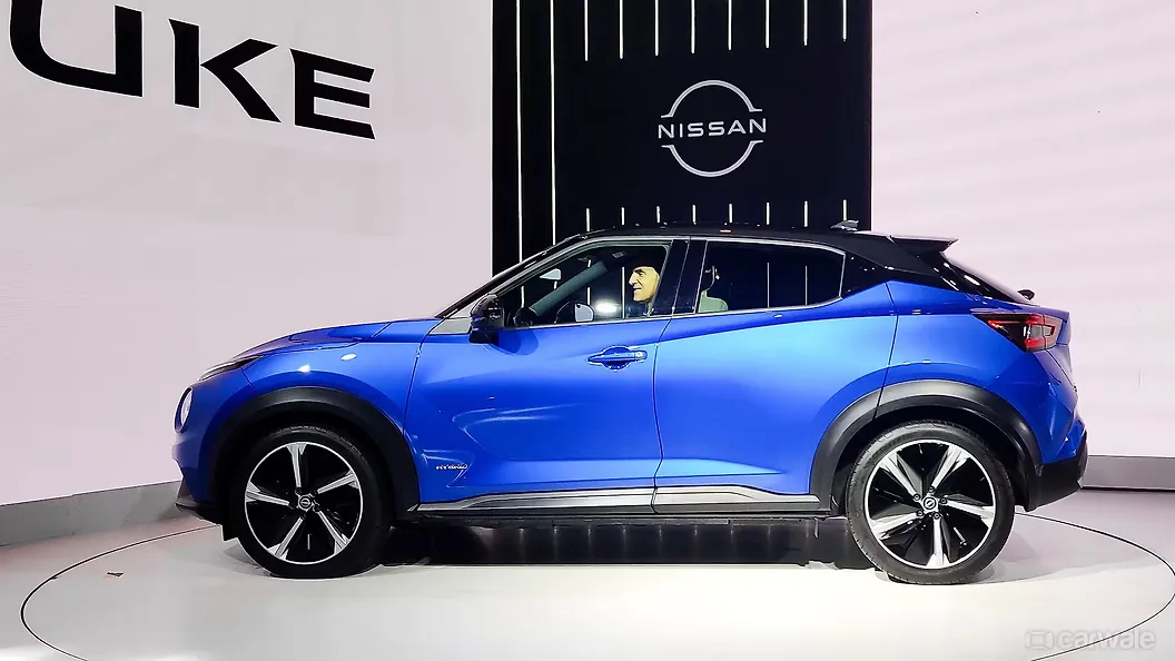Juke Left Side View Image, Juke Photos in India - CarWale