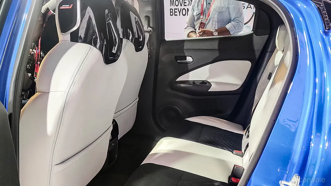 Juke Rear Seats Image, Juke Photos in India - CarWale