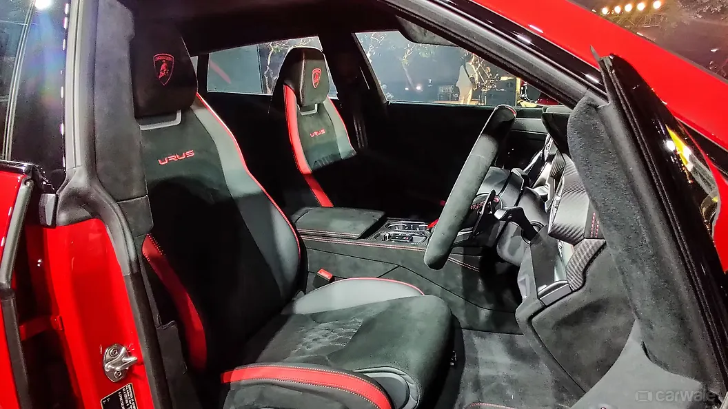 Urus Performante Front Row Seats Image, Urus Performante Photos in ...