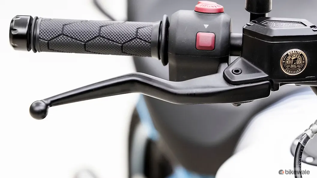 Royal Enfield Guerrilla 450 Front Brake Lever Image – BikeWale
