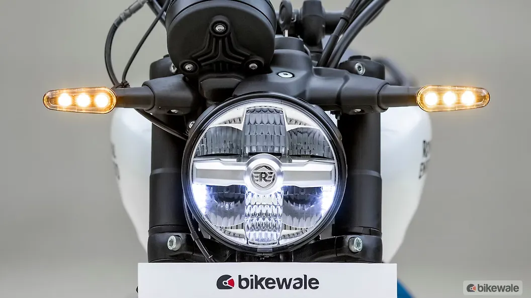 Royal Enfield Guerrilla 450 Head Light Image – BikeWale