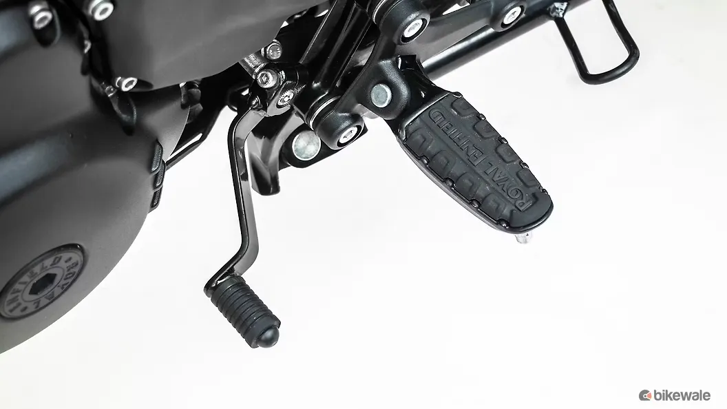 Royal Enfield Guerrilla 450 Gear Shift Lever Image – BikeWale