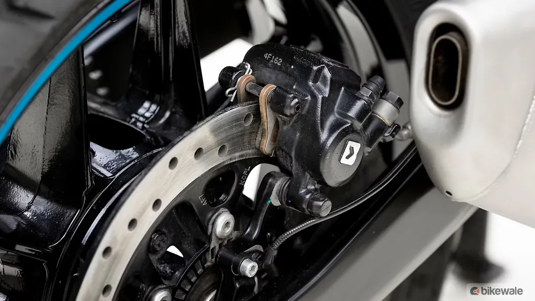 Royal Enfield Guerrilla 450 Rear Disc Brake Caliper Image – BikeWale