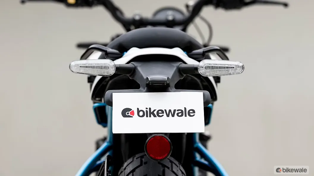 Royal Enfield Guerrilla 450 Right Side View Image – BikeWale