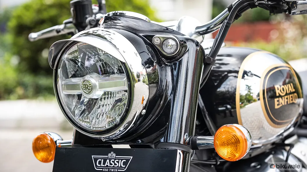 Royal Enfield Classic 650 Front Turn Indicators Image – BikeWale