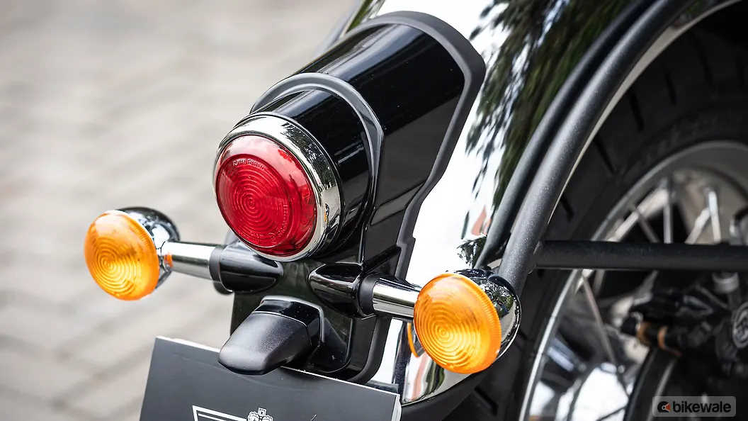 Royal Enfield Classic 650 Number Plate Lamp Image – BikeWale