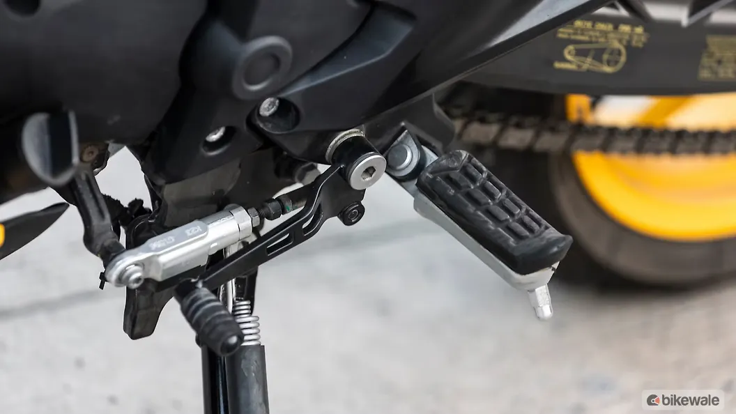 TVS Apache RTR 310 [2023-2024] Gear Shift Lever Image – BikeWale