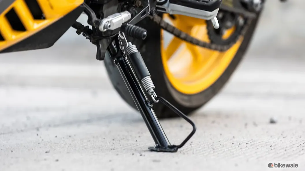 TVS Apache RTR 310 [2023-2024] Pillion Footrest Image – BikeWale