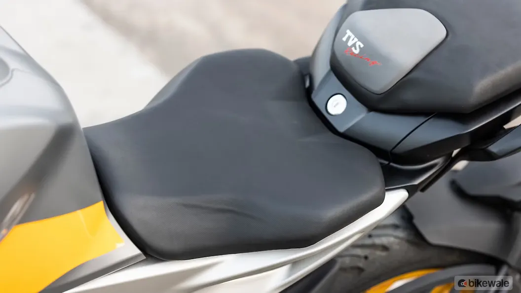 TVS Apache RTR 310 [2023-2024] Bike Seat Image – BikeWale