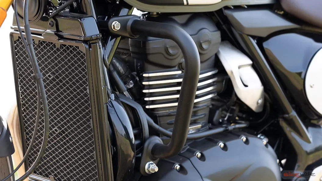 Triumph Scrambler 400 X Front Leg Guard Image – BikeWale