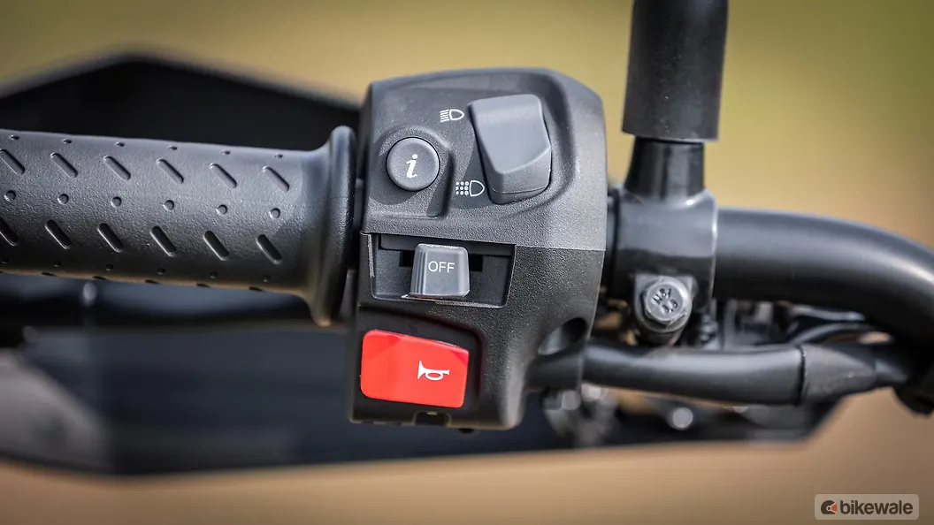 Triumph Scrambler 400 X Handle Bar Image – BikeWale