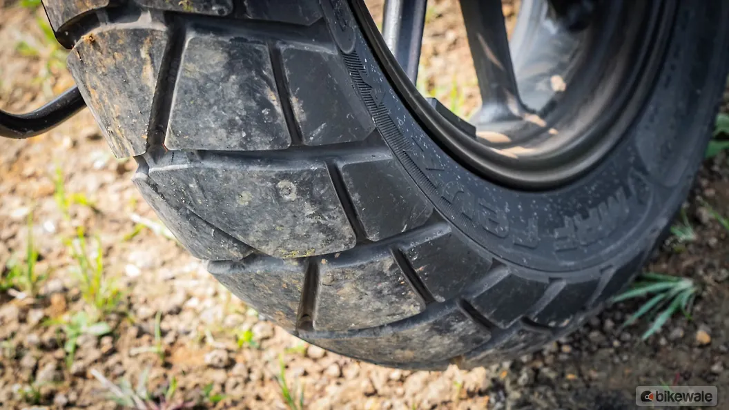 Triumph Scrambler 400 X [2025] Rear Wheel Image – BikeWale