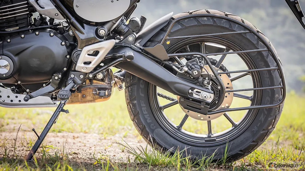 Triumph Scrambler 400 X [2025] Rear Wheel Image – BikeWale