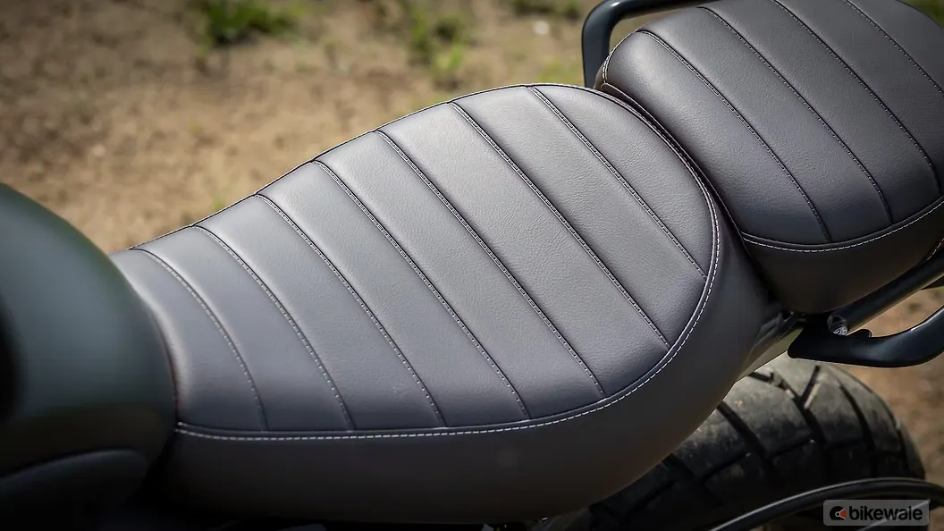 Triumph Scrambler 400 X Rider Seat Image – BikeWale