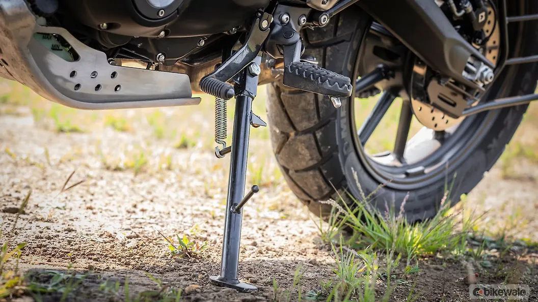 Triumph Scrambler 400 X Side Stand Image – BikeWale