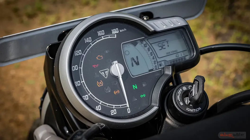 Triumph Scrambler 400 X Front View Image – BikeWale