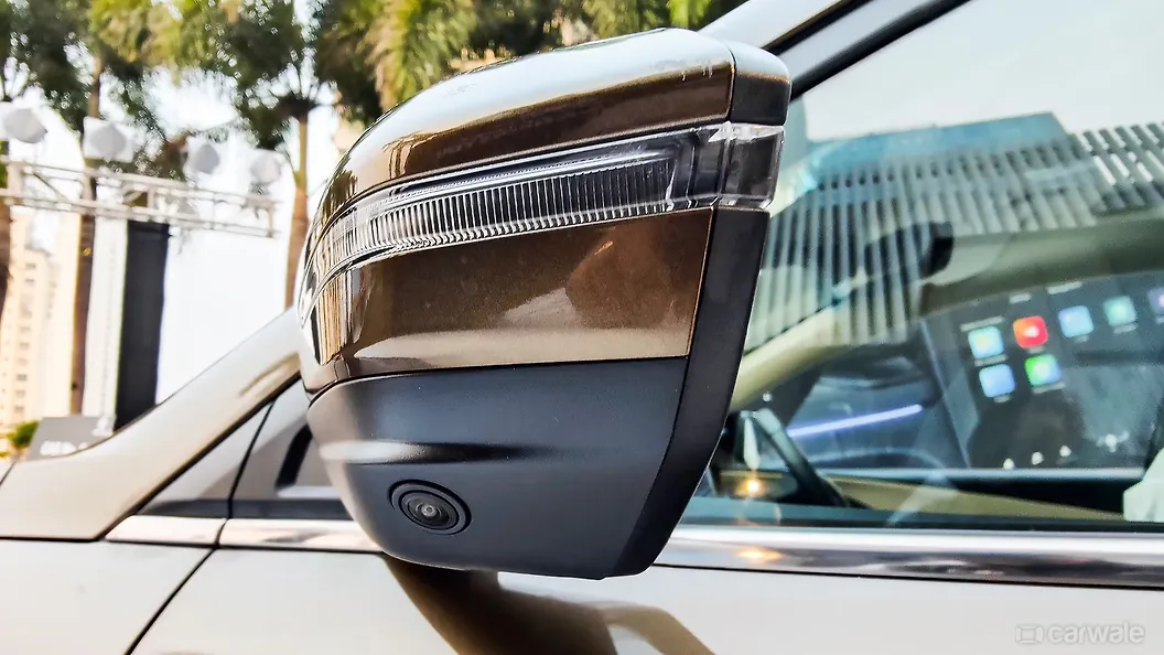 Hector ORVM Blinker Image, Hector Photos in India - CarWale