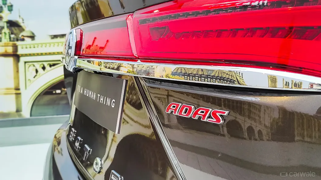 Hector Rear Badge Image, Hector Photos in India - CarWale