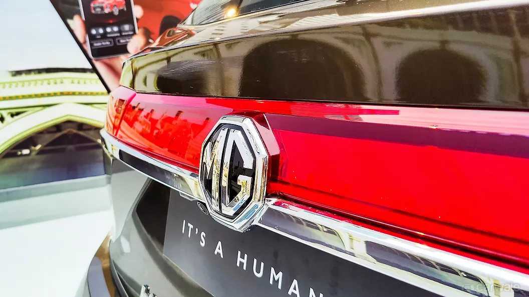 Hector Rear Badge Image, Hector Photos in India - CarWale