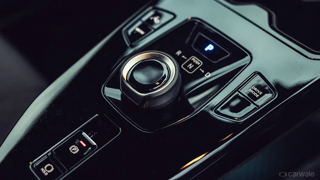 e Vitara Drive Mode Buttons/Terrain Selector Image, e Vitara Photos in India - CarWale