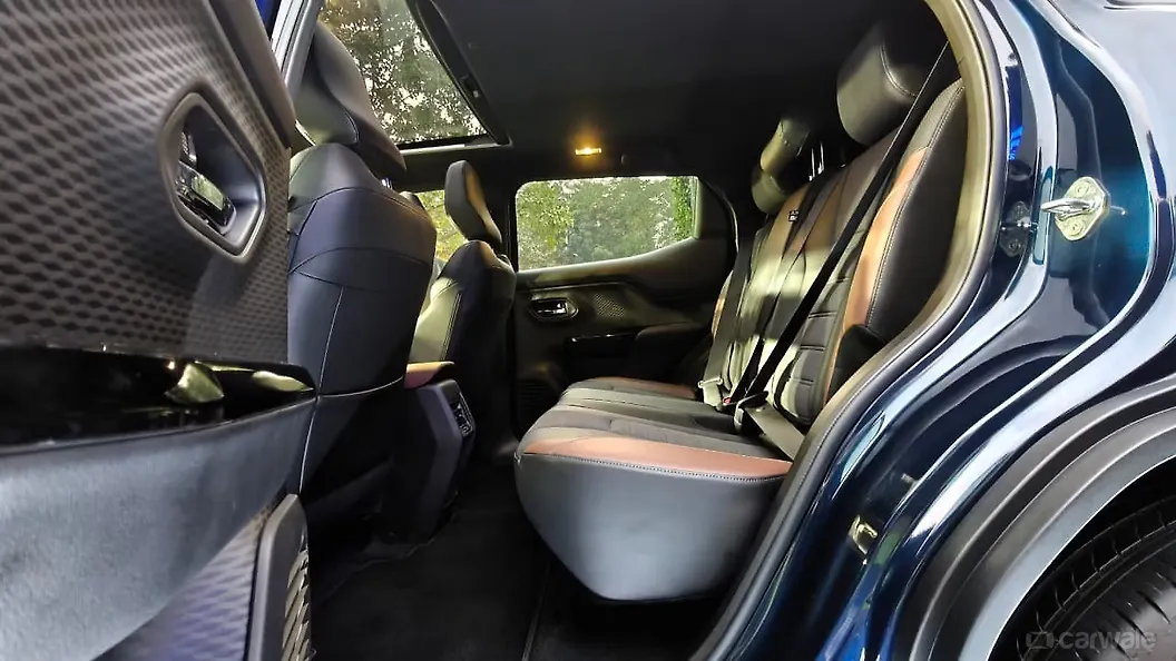 e Vitara Rear Seats Image, e Vitara Photos in India - CarWale
