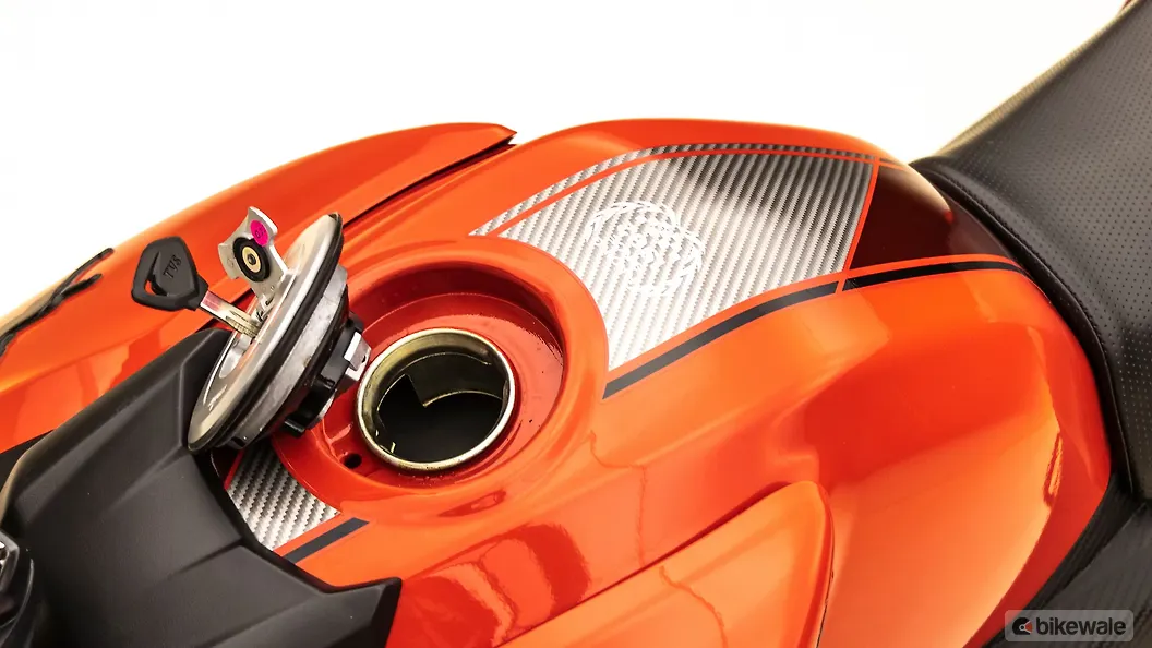 TVS Apache RTR 160 Fuel Tank Image – BikeWale