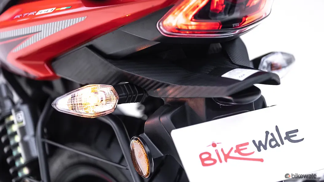 TVS Apache RTR 160 Number Plate Lamp Image – BikeWale