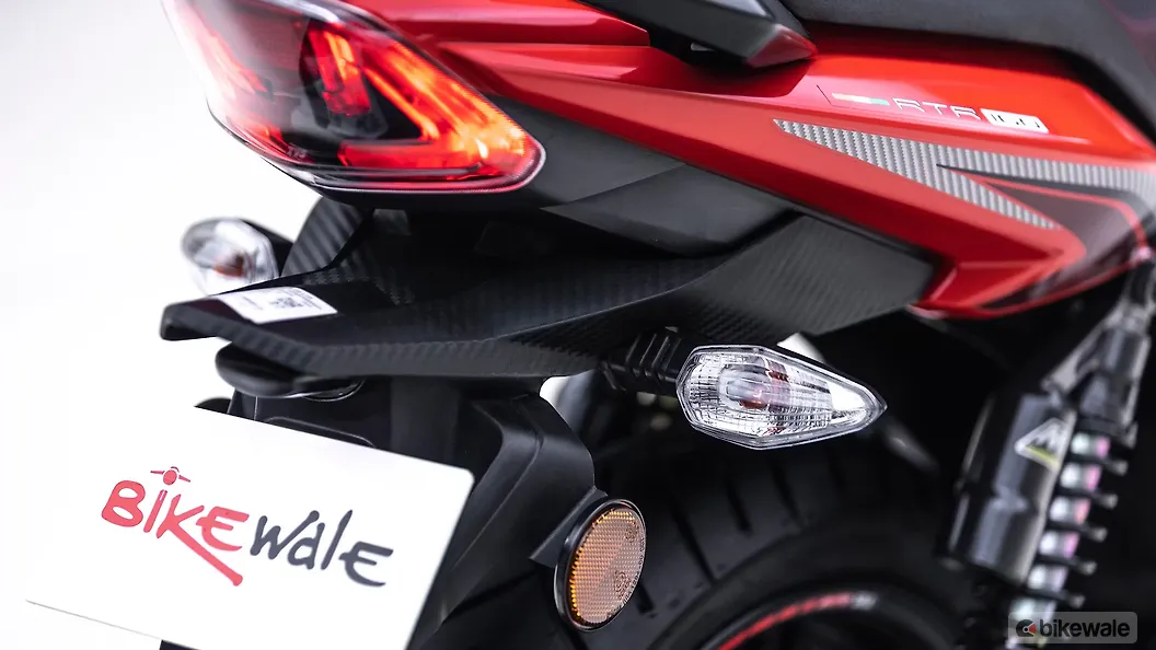 TVS Apache RTR 160 Number Plate Lamp Image – BikeWale