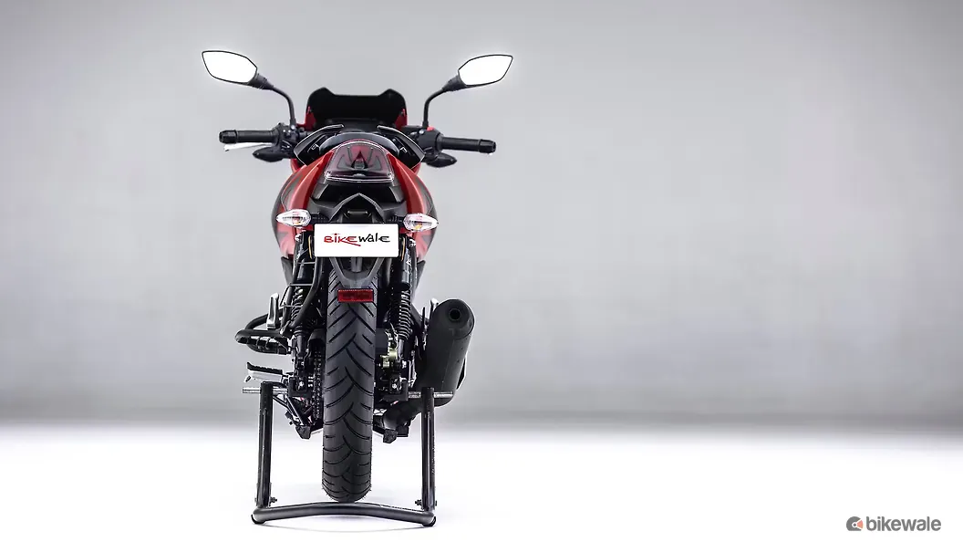 TVS Apache RTR 160 Right Rear Three Quarter Image – BikeWale