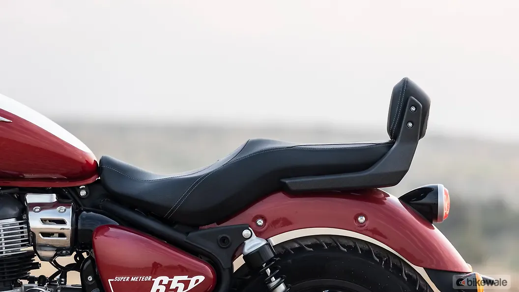 Royal Enfield Super Meteor 650 Bike Seat Image – BikeWale