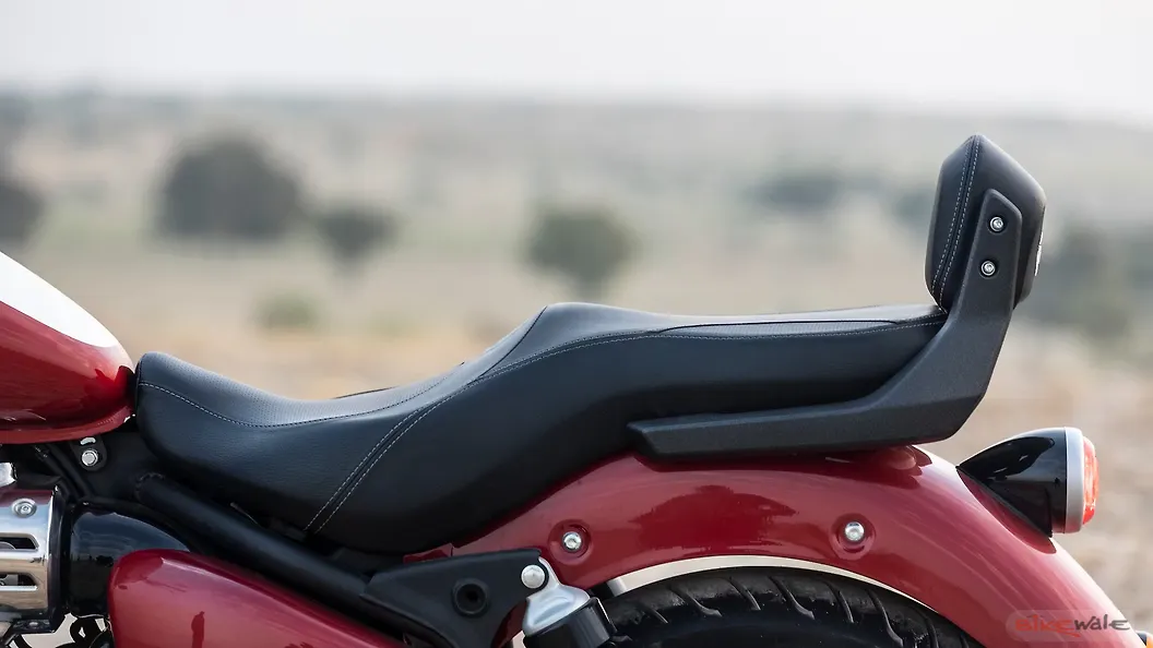 Royal Enfield Super Meteor 650 Seat Backrest Image – BikeWale