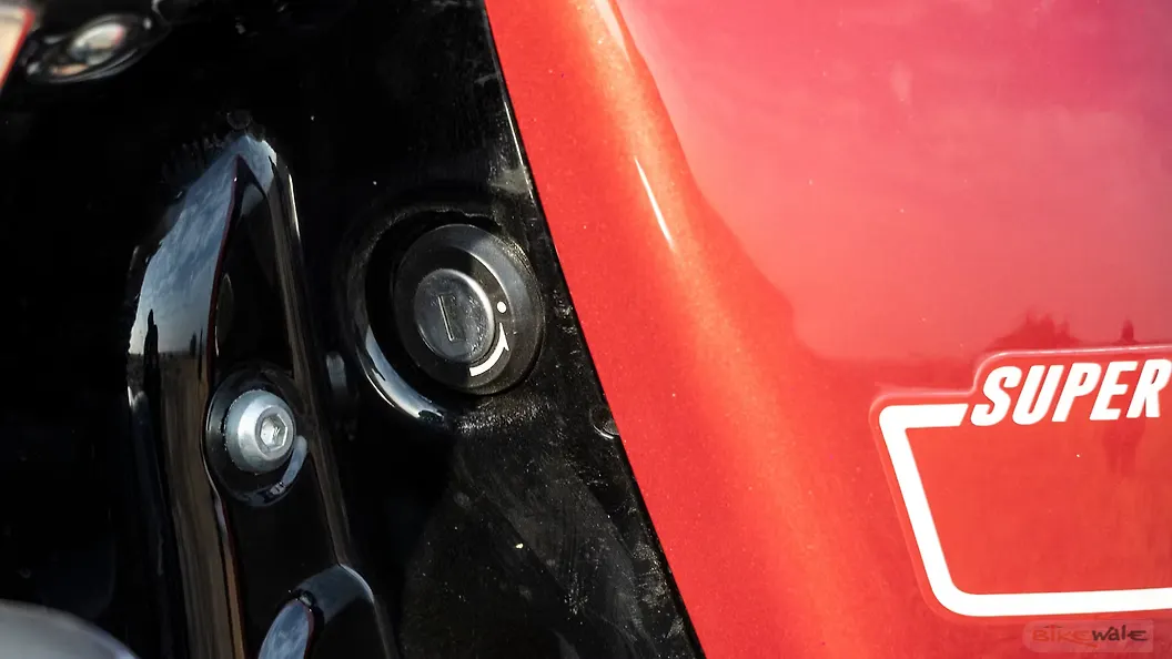 Royal Enfield Super Meteor 650 Engine From Right Image – BikeWale